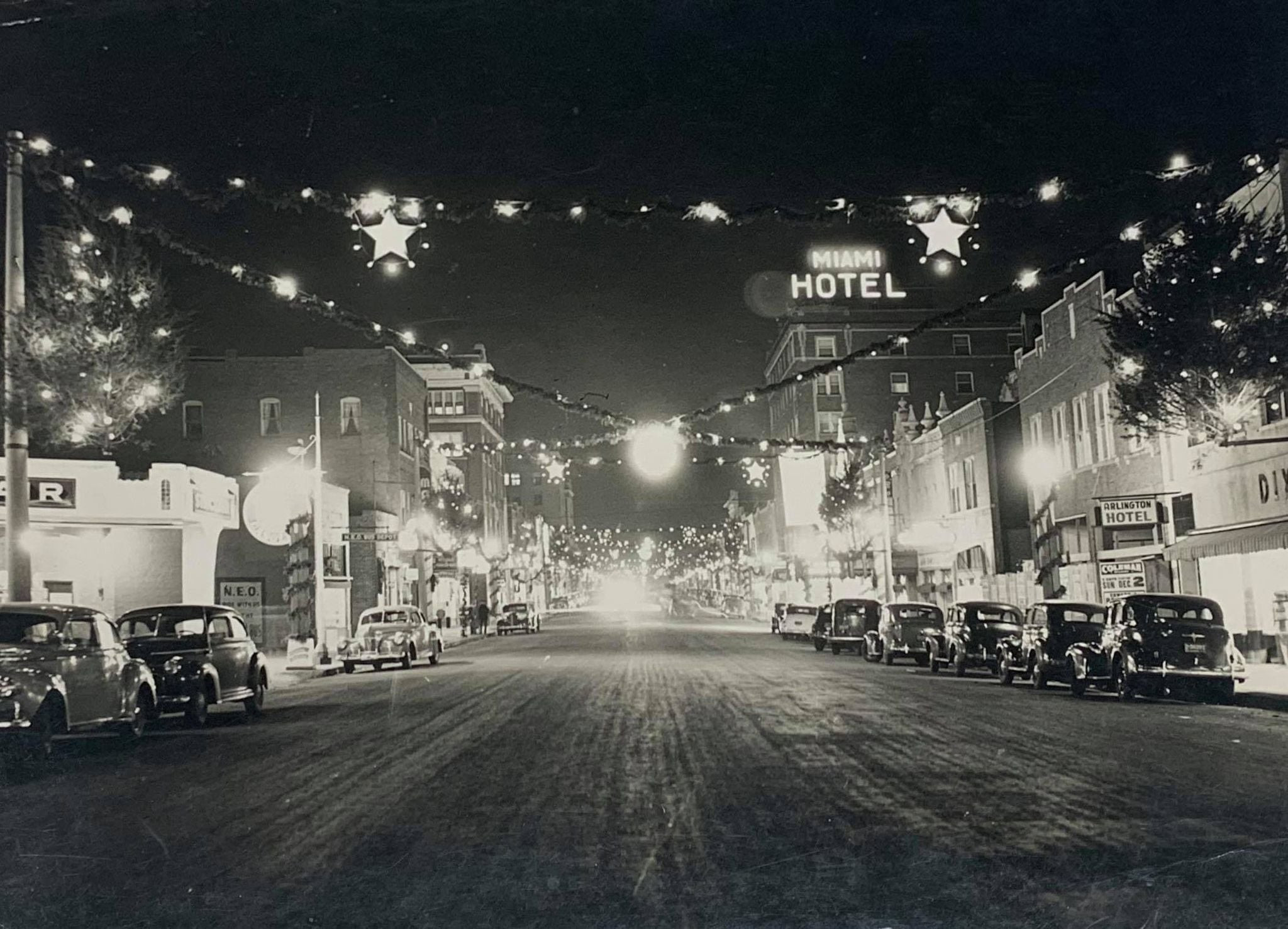main_street_christmas_1945_north_main – Miami, Oklahoma History